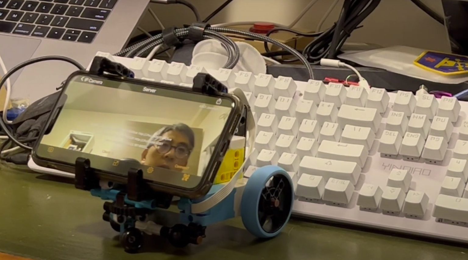 QikEasy | Face Tracking Robot